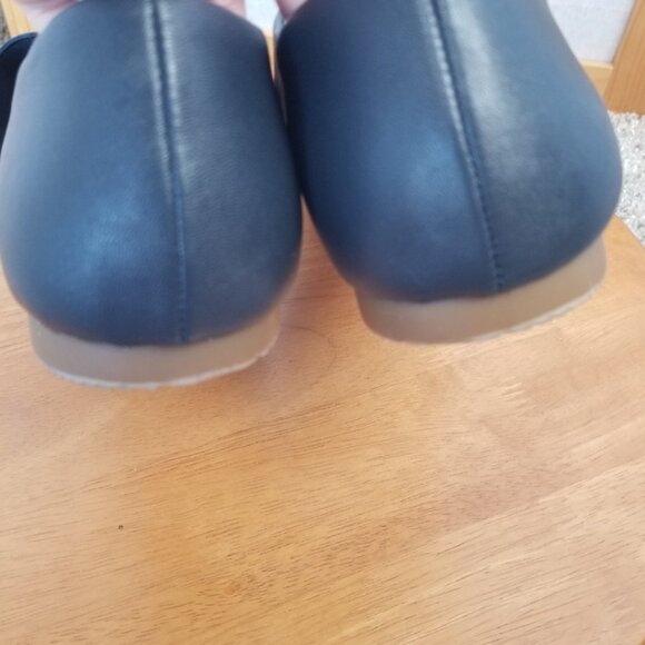 Blondo | Shoes | Blondo Size 95 Brielle Ballet Flats Leather Shoes Navy ...